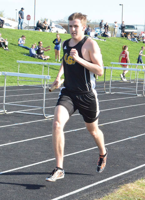 Track & field teams compete at 2019 Vern Hawkins Invite | The Ripley Bee